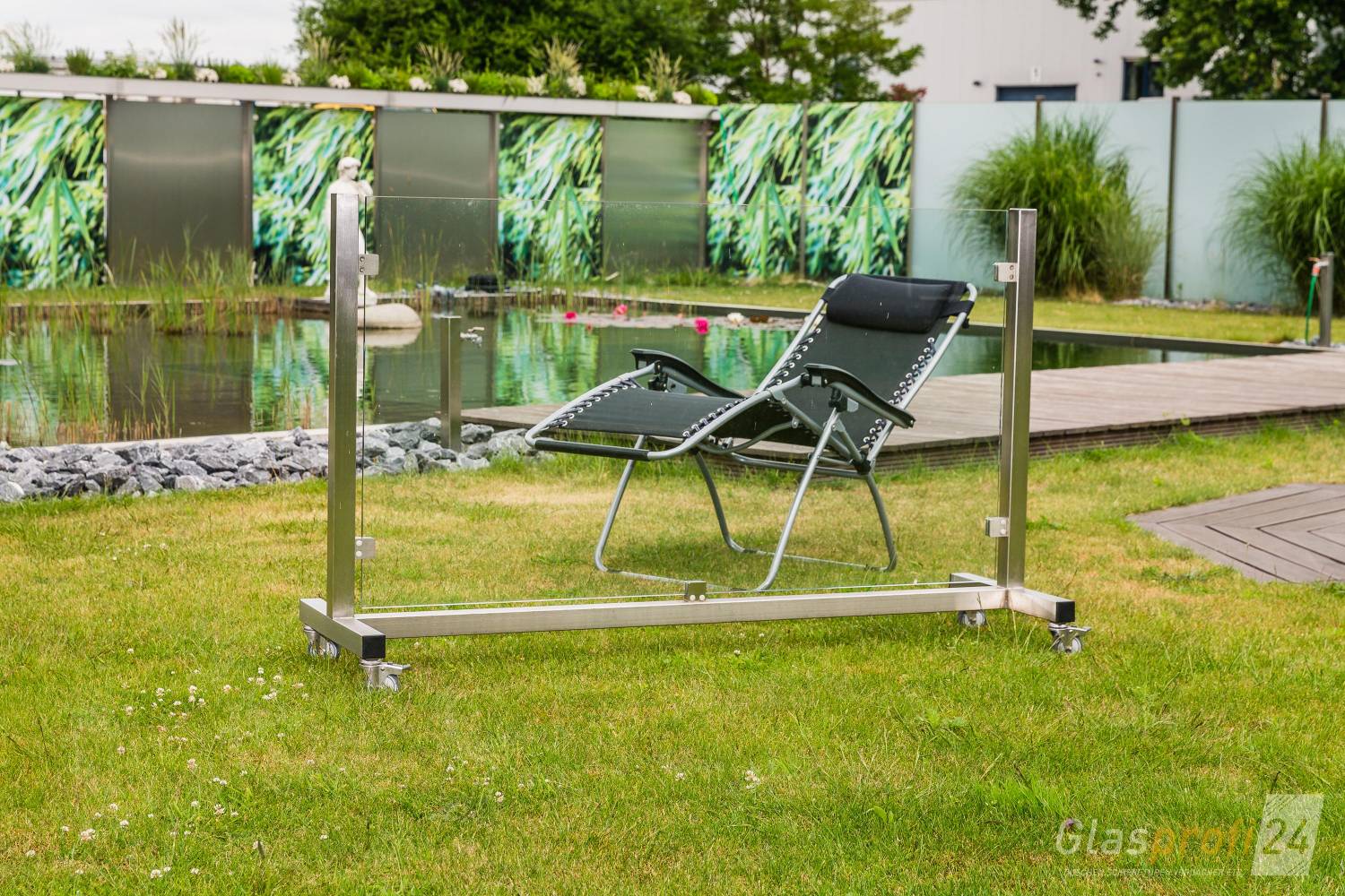 Glas Windschutz auf Rollen